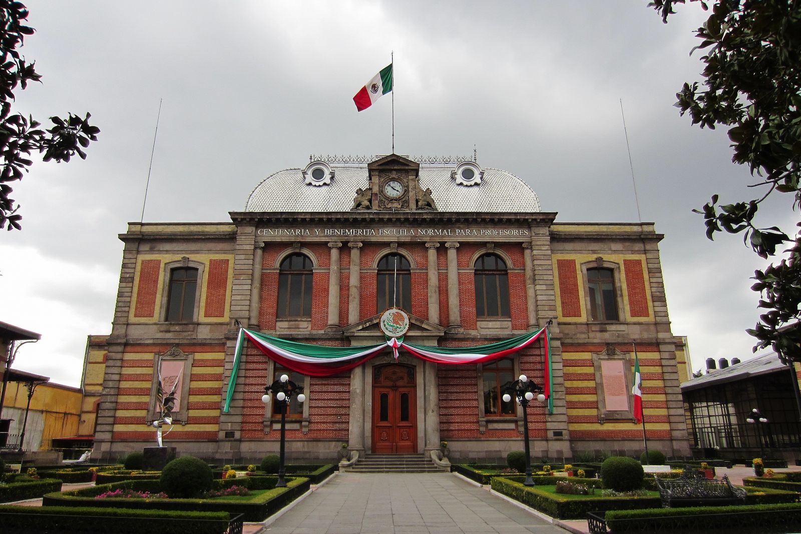 Centenaria y Benemérita Escuela Normal para profesores : Universidades México : Sistema de ...